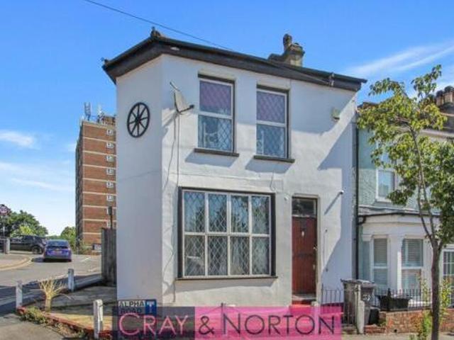 2 Bedroom End Of Terrace House For Sale In East Croydon