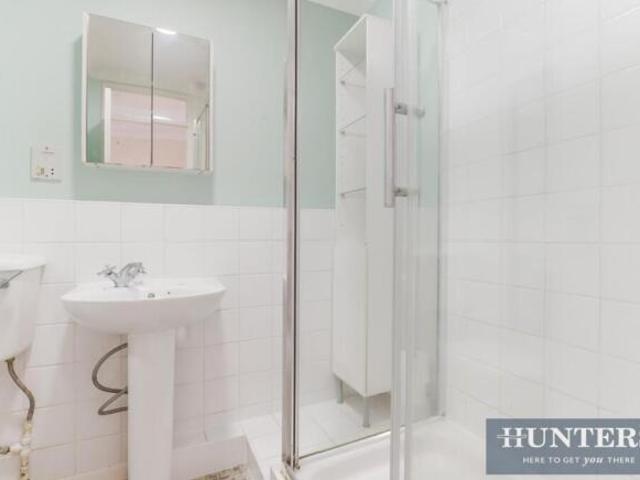2 bedroom end of terrace house for sale in Edwards Close, Worcester Park, KT4