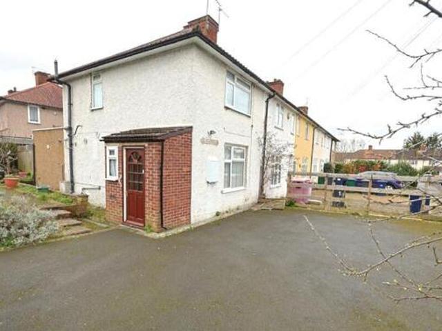 2 Bedroom End Of Terrace House For Sale In Edgware, Middlesex