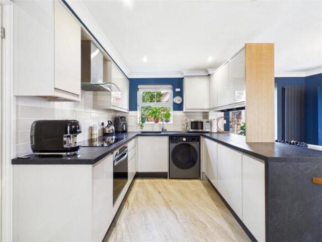 2 bedroom end of terrace house for sale in Eglinton Drive, Chelmer Village, Chelmsford, Essex, CM2