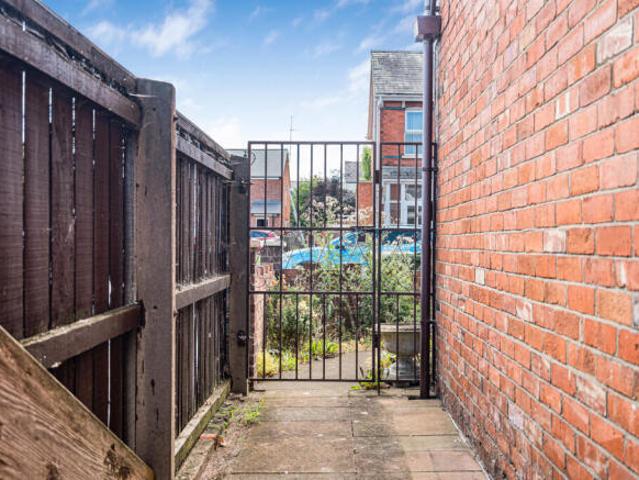 2 bedroom end of terrace house for sale in Ewlyn Road, Leckhampton, Cheltenham, GL53