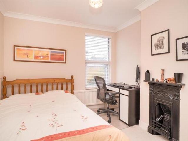 2 bedroom end of terrace house for sale in Folly Avenue, St. Albans, AL3