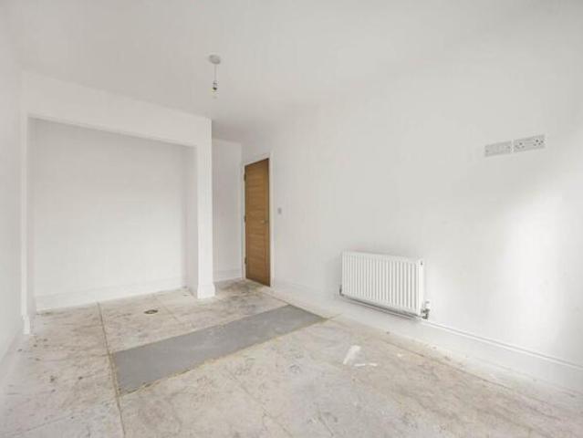 2 bedroom end of terrace house for sale in Forge Close, Caversham, RG4