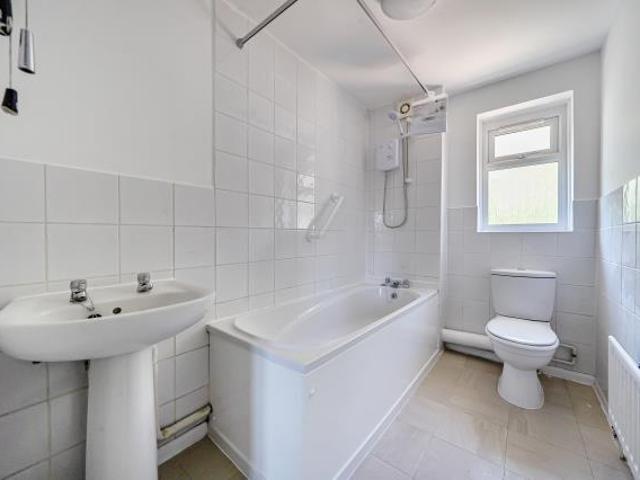2 bedroom end of terrace house for sale in Falcon Close, Oxford, OX4