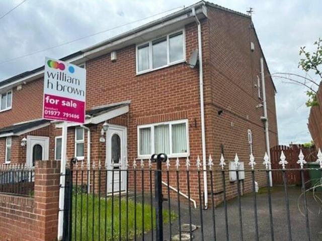2 Bedroom End Of Terrace House For Sale In Featherstone