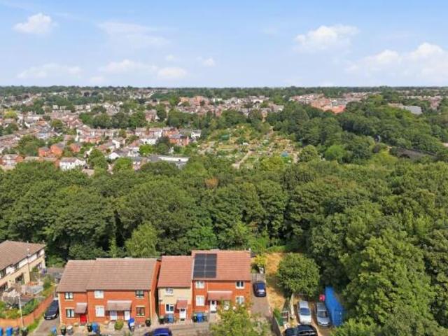 2 bedroom end of terrace house for sale in Finbars Walk, Ipswich, IP4