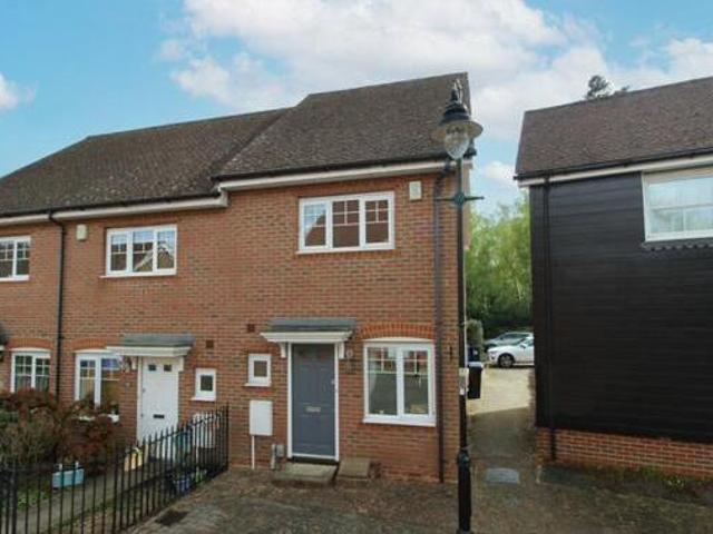 2 Bedroom End Of Terrace House For Sale In Fleet