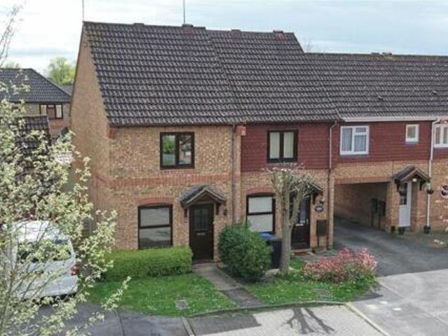 2 Bedroom End Of Terrace House For Sale In Fleet