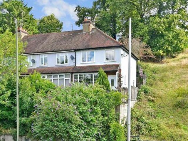 2 Bedroom End Of Terrace House For Sale In Kenley