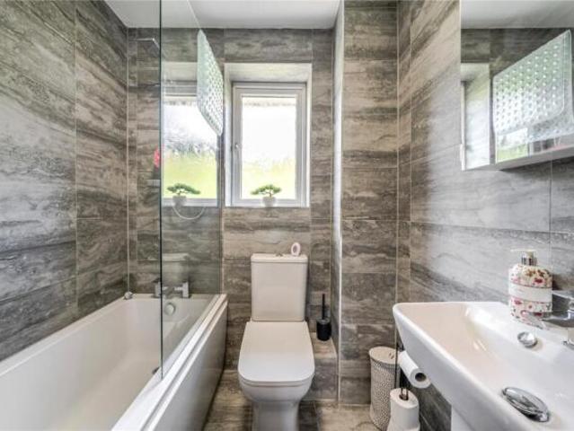 2 bedroom end of terrace house for sale in Kinder Avenue, Cowlersley, Huddersfield, West Yorkshire, HD4