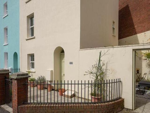 2 Bedroom End Of Terrace House For Sale In Harbourside, Bristol