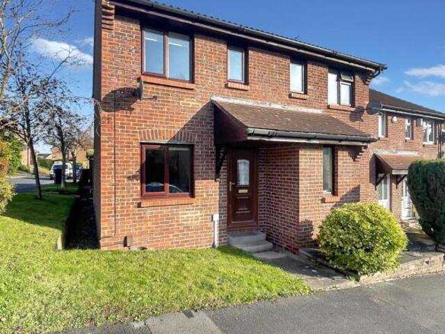 2 bedroom end of terrace house for sale in Hartwith Drive, Harrogate, North Yorkshire, HG3