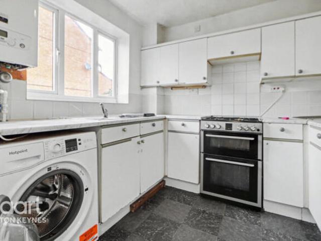 2 bedroom end of terrace house for sale in Hexham Gardens, Milton Keynes, MK3
