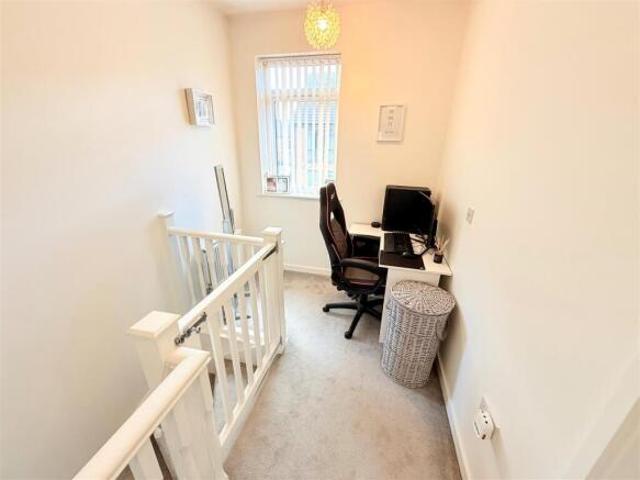 2 bedroom end of terrace house for sale in Heartswood Road, Bentley, Doncaster, DN5