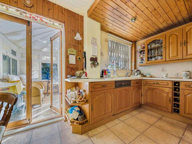 2 bedroom end of terrace house for sale in High Point, New Eltham SE9