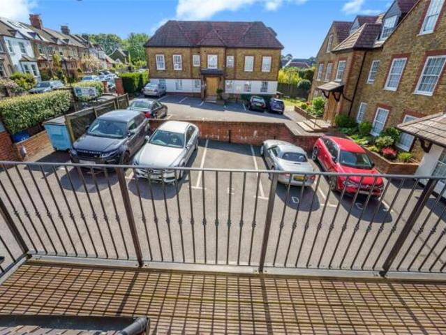 2 bedroom apartment for sale in Highfield Road, Bushey, Hertfordshire, WD23