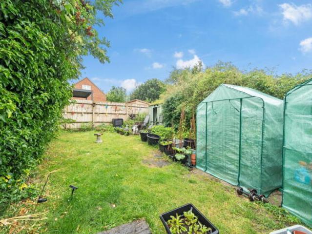 2 bedroom end of terrace house for sale in Hill Road, Oakley, RG23 7HR, RG23