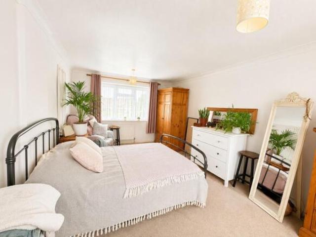 2 bedroom end of terrace house for sale in Hinkler Road, Southampton, SO19