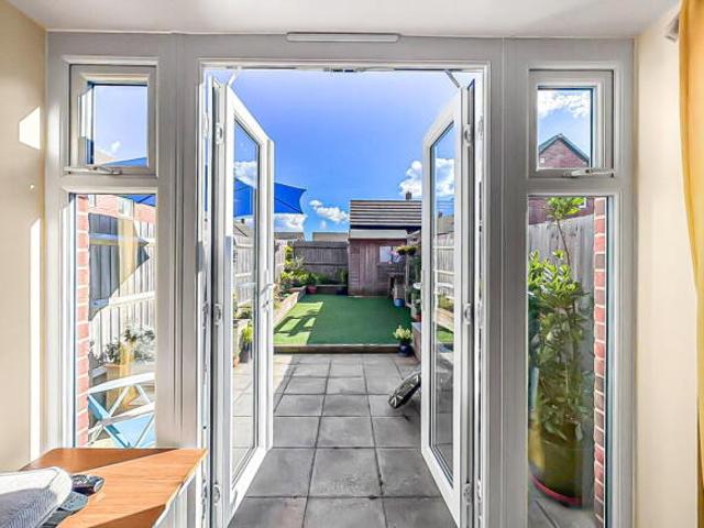2 bedroom end of terrace house for sale in Hunts Grove, Hardwicke, Gloucester, GL2 4DX, GL2