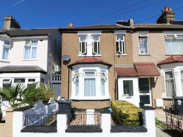 2 Bedroom End Of Terrace House For Sale In Ilford