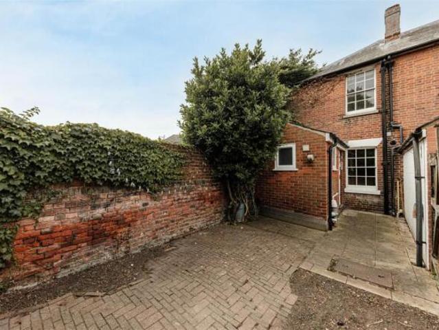 2 bedroom end of terrace house for sale in Ivy Lane, Canterbury, CT1