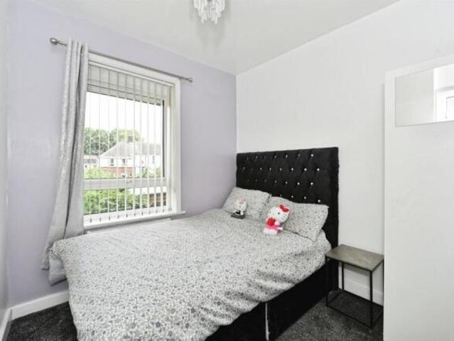 2 bedroom end of terrace house for sale in Oaks Fold Road, Sheffield, S5