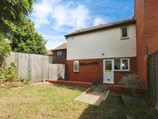 2 bedroom end of terrace house for sale in Oakwood Road, Westlea, SN5
