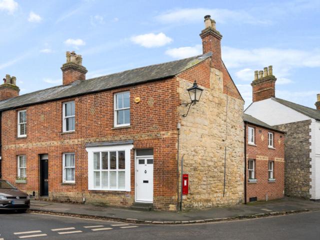 2 bedroom end of terrace house for sale in Old High Street, Headington, Oxford, OX3