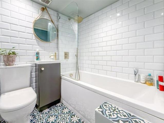 2 bedroom end of terrace house for sale in Oster Street, St. Albans, Hertfordshire, AL3