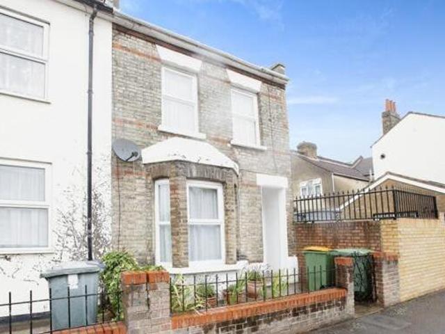 2 Bedroom End Of Terrace House For Sale In London