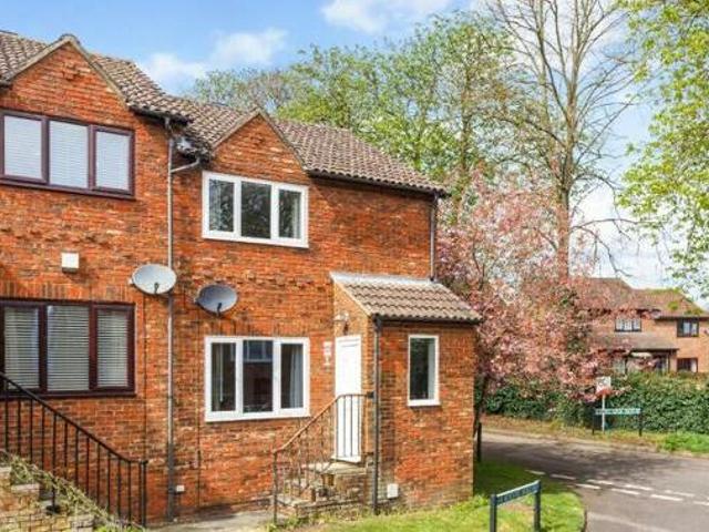2 Bedroom End Of Terrace House For Sale In Lambourn, Berkshire