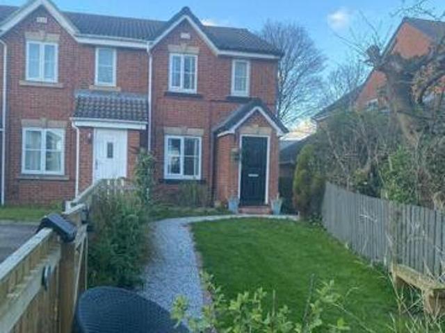 2 Bedroom End Of Terrace House For Sale In Leeds