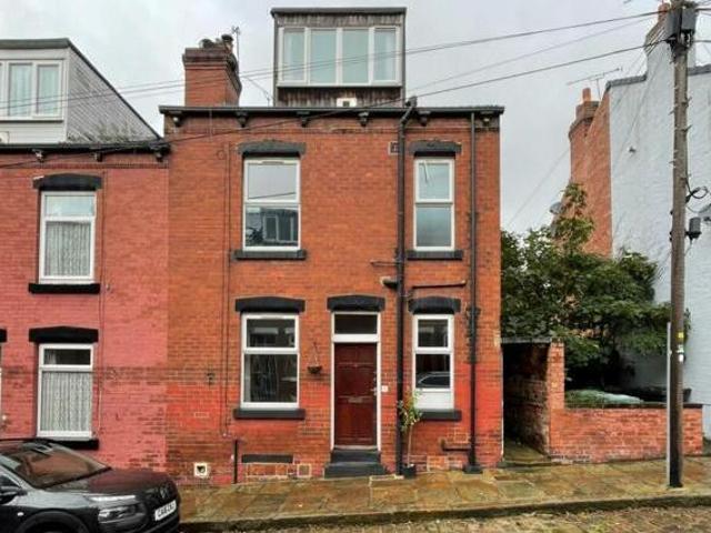 2 Bedroom End Of Terrace House For Sale In Leeds