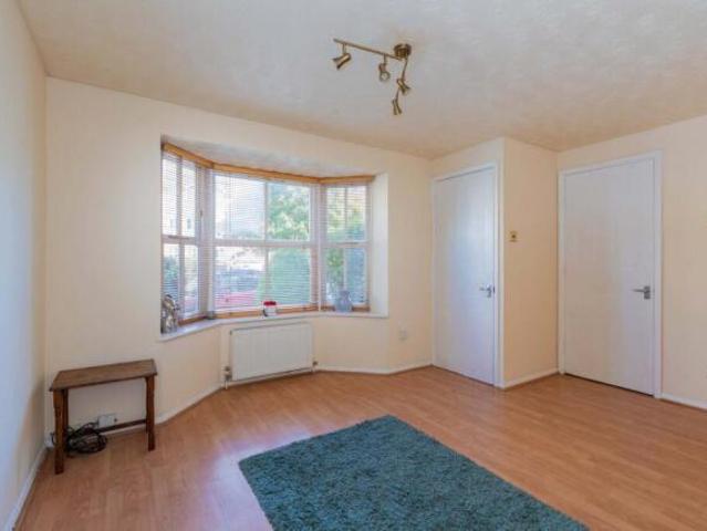 2 bedroom end of terrace house for sale in Maplin Park, Langley, SL3