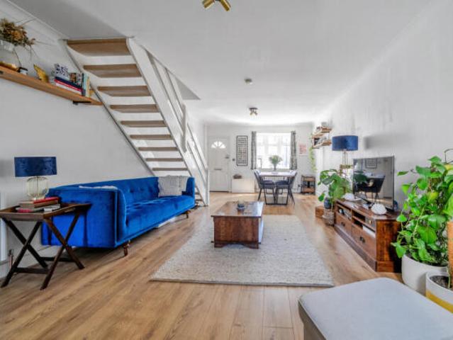 2 bedroom end of terrace house for sale in Napier Road, Bromley, BR2