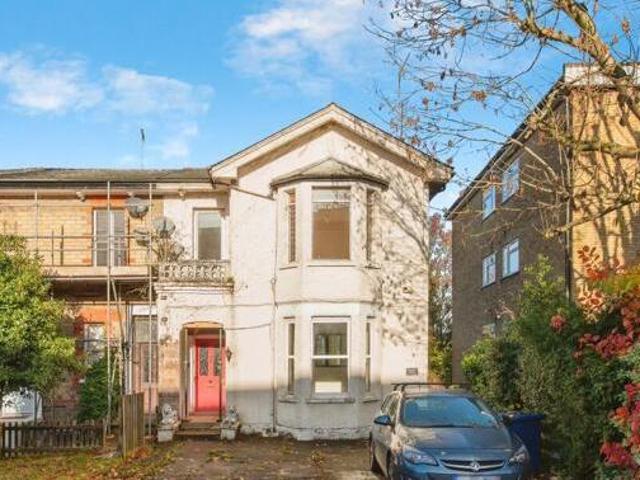 2 Bedroom End Of Terrace House For Sale In New Barnet, Barnet