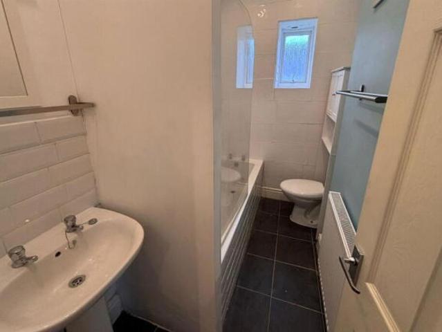 2 bedroom end of terrace house for sale in New Hey Road, Huddersfield, HD3