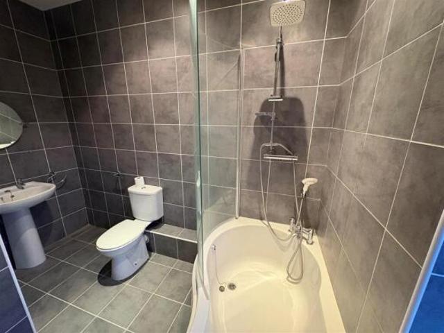 2 bedroom end of terrace house for sale in South Street, Denholme, BD13