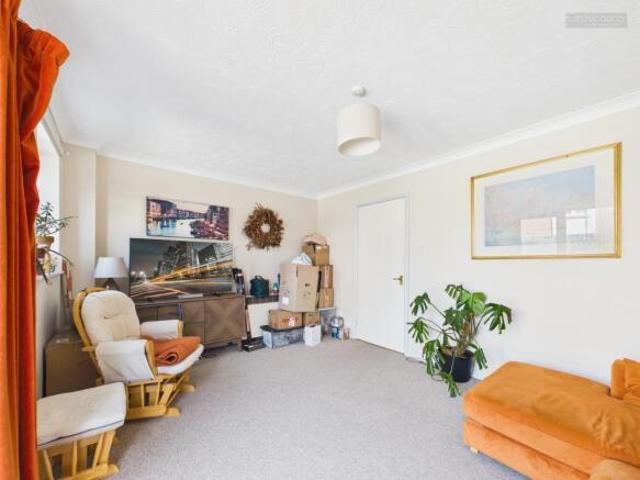 2 bedroom end of terrace house for sale in Sovereign Place, Peterborough, PE3