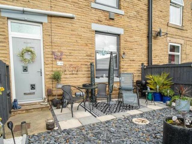 2 Bedroom End Of Terrace House For Sale In Soothill