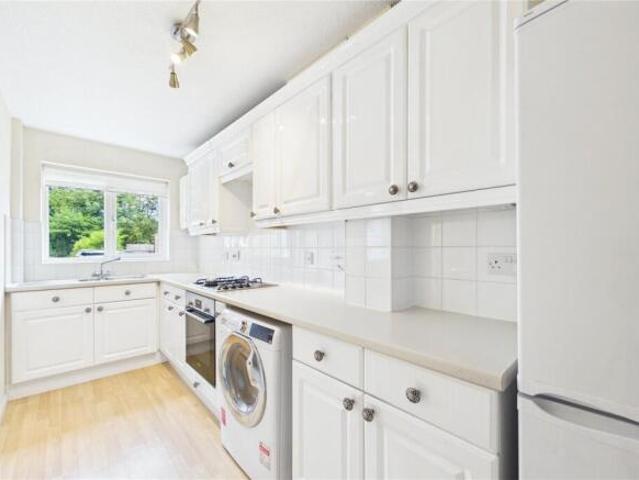2 bedroom end of terrace house for sale in Sorrells Close, Chineham, Basingstoke, Hampshire, RG24