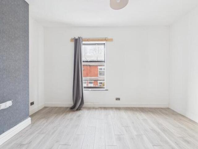 2 bedroom end of terrace house for sale in Samuel Street, Warrington, WA5
