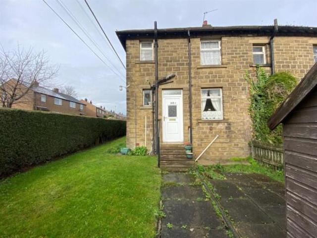 2 bedroom end of terrace house for sale in Scar Lane, Huddersfield, HD3