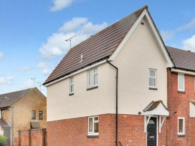 2 Bedroom End Of Terrace House For Sale In Shoeburyness