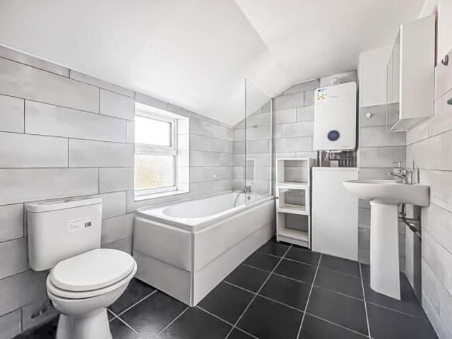 2 bedroom end of terrace house for sale in Sinope Street, Gloucester, GL1 4AW, GL1