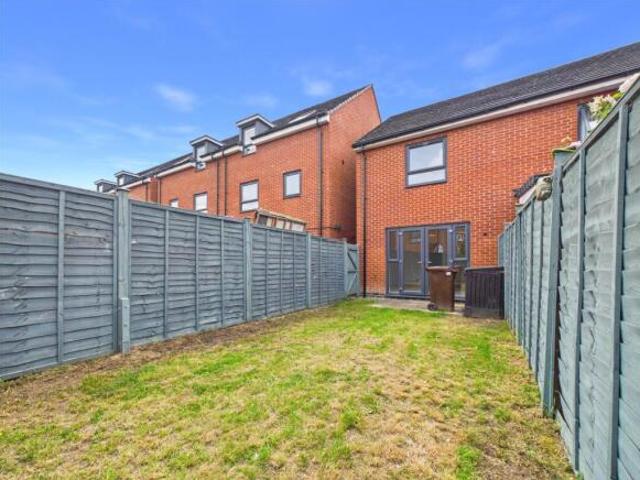2 bedroom end of terrace house for sale in Springbank Way, Cheltenham, Gloucestershire, GL51