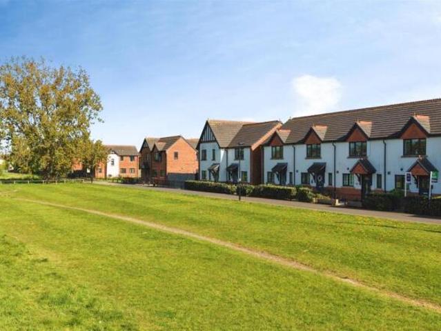 2 bedroom end of terrace house for sale in Stable Walk, Hull, HU3