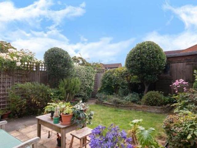 2 Bedroom End Of Terrace House For Sale In Poets Corner, Acton