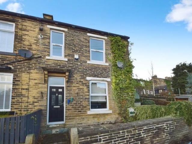 2 bedroom end of terrace house for sale in Park Road, Thackley, BD10