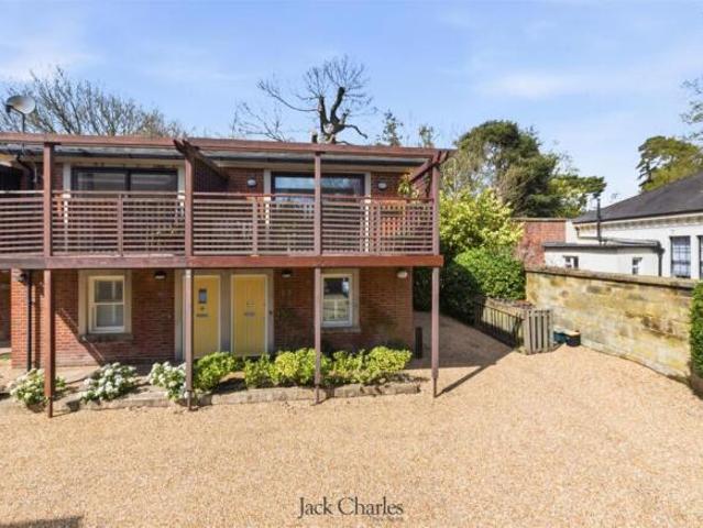 2 bedroom end of terrace house for sale in Pembury Road, Tunbridge Wells, TN2